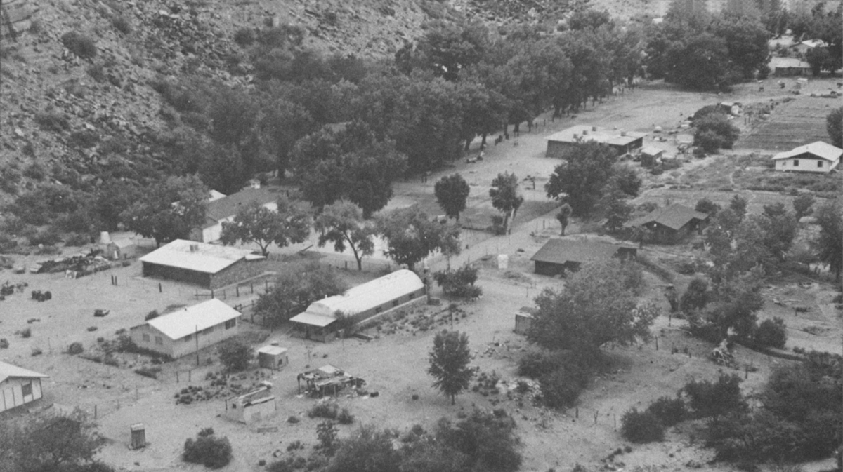 “1. The People and Their Land” in “Havasupai Habitat: A. F. Whiting's ...